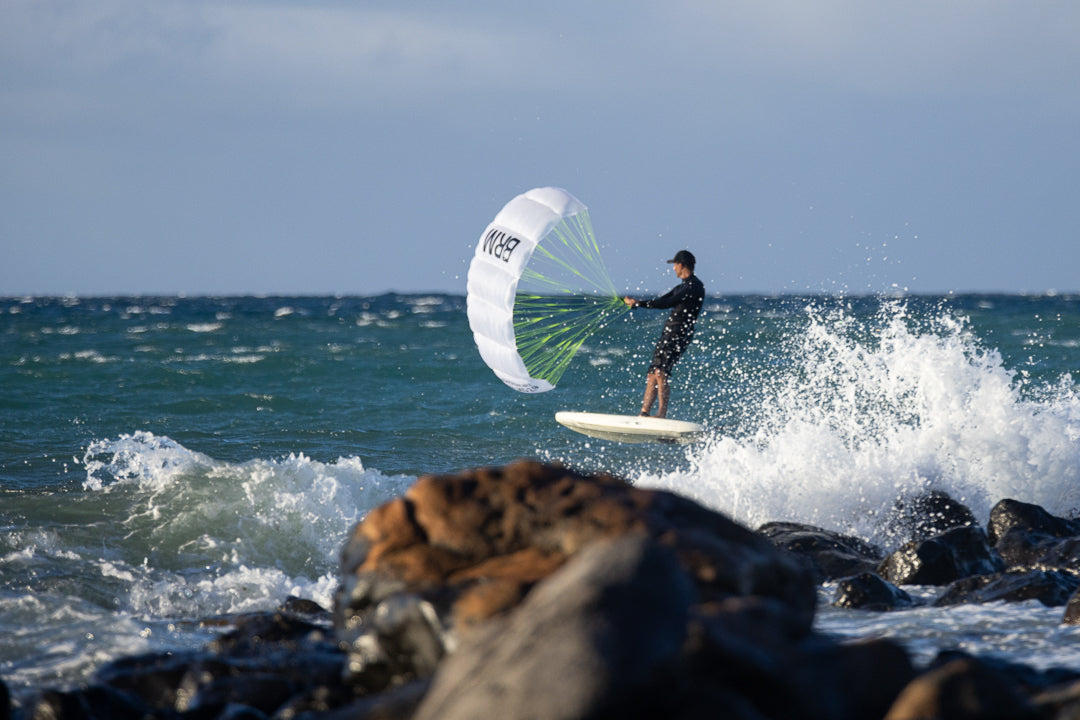 Experience the Thrill of the Maliko Parawing – Boardriding Maui